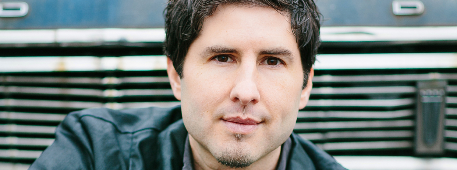 Newbery Medal Author Matt de la Peña – Mackin Community
